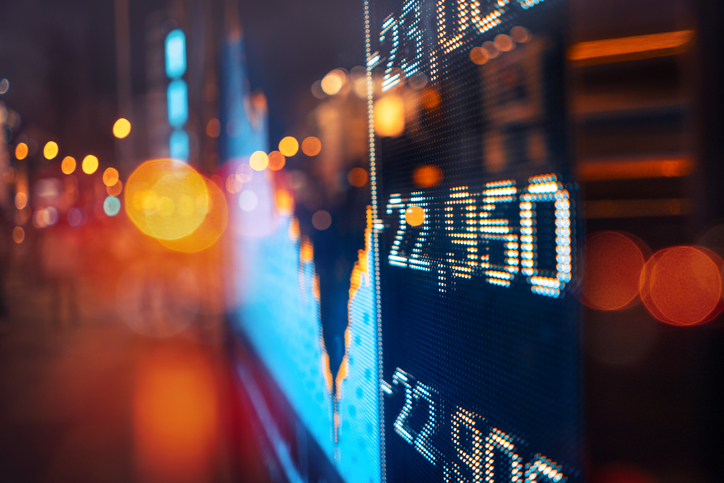 Mimicking Tokenised Equities